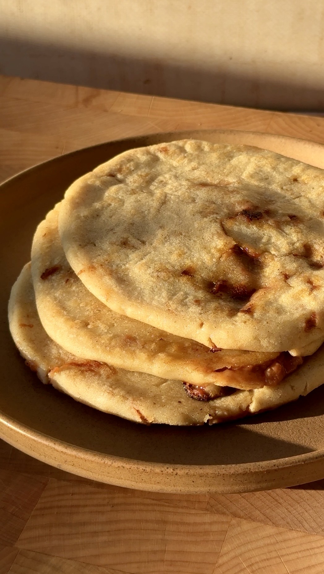 Pupusas Revueltas de Chicharrón de Pollo - thisisavocado_